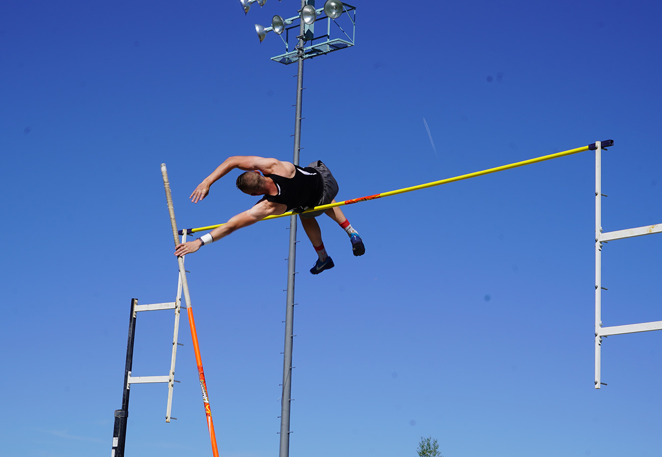 Cowboy track takes 3rd and 2nd at RHS meet | The Herald Times | Serving ...
