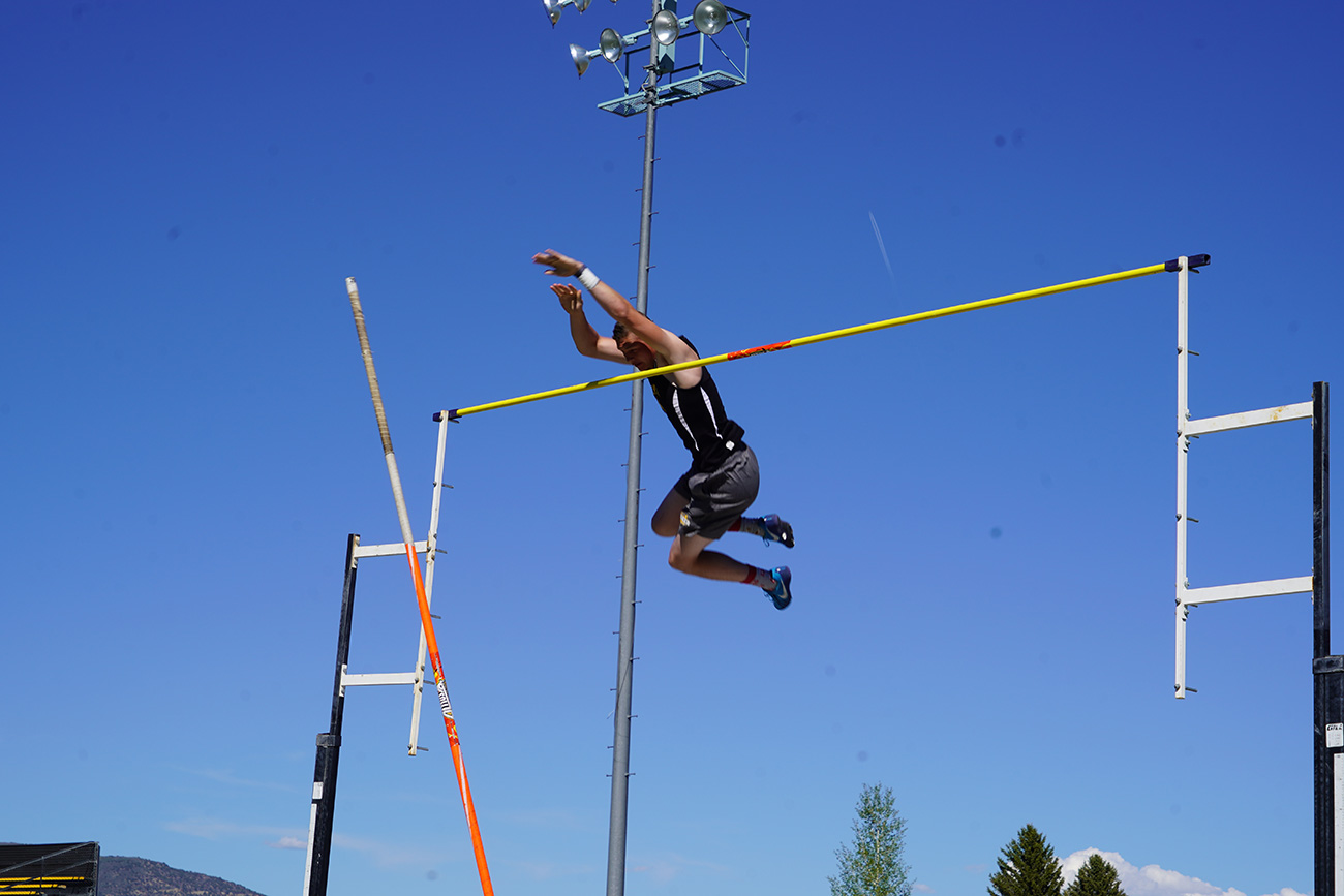 Cowboy track takes 3rd and 2nd at RHS meet | The Herald Times | Serving ...