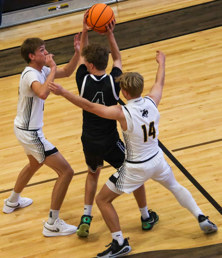 Meeker boys basketball struggles in season-opening Cowboy Shootout ...