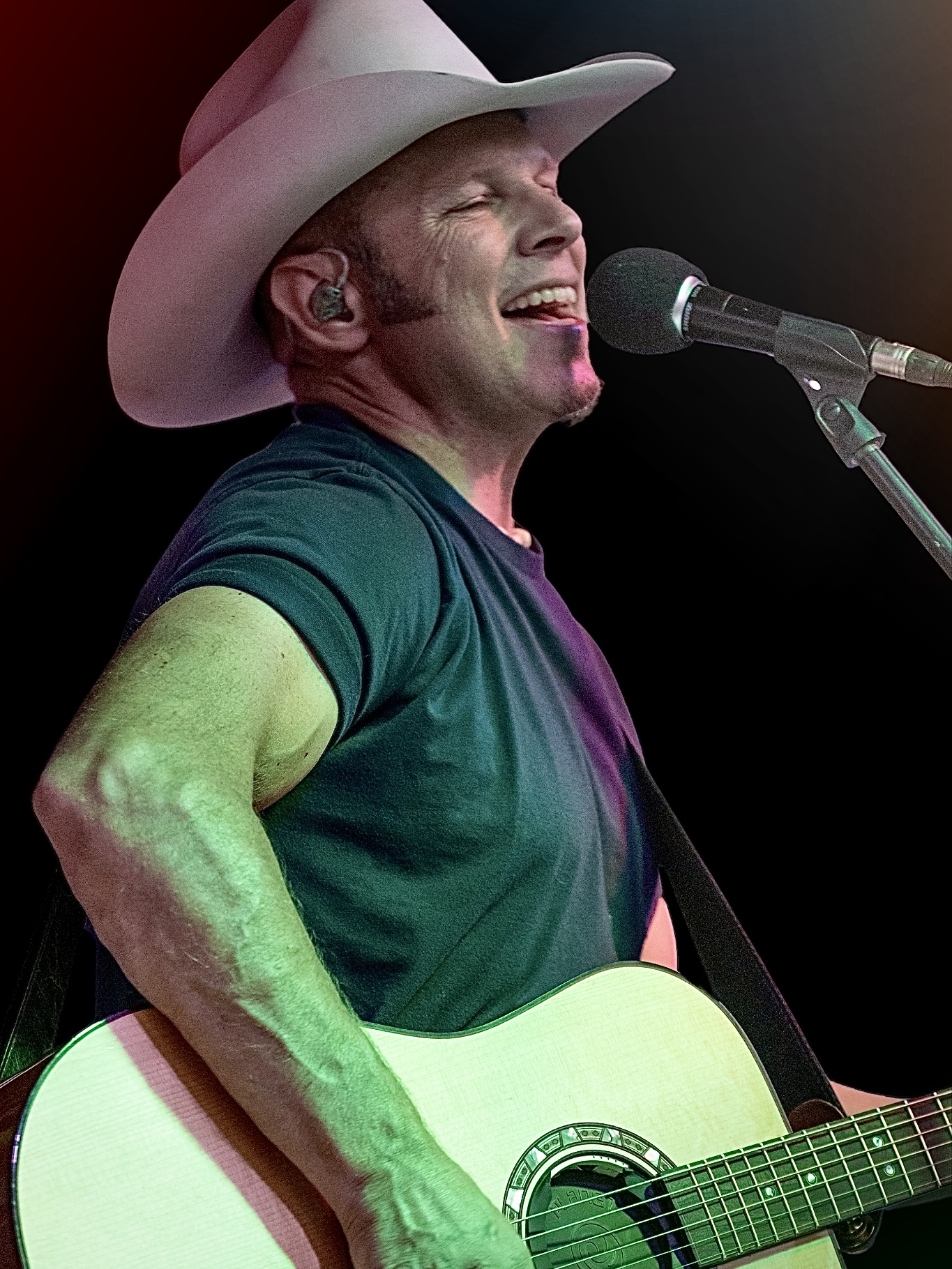 Jared Rogerson to open for Brett Young Saturday | The Herald Times ...